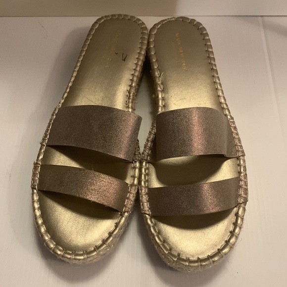 Andrew Marc | Shoes | Marc New York Andrew Marc Maggie Silver Faux ...